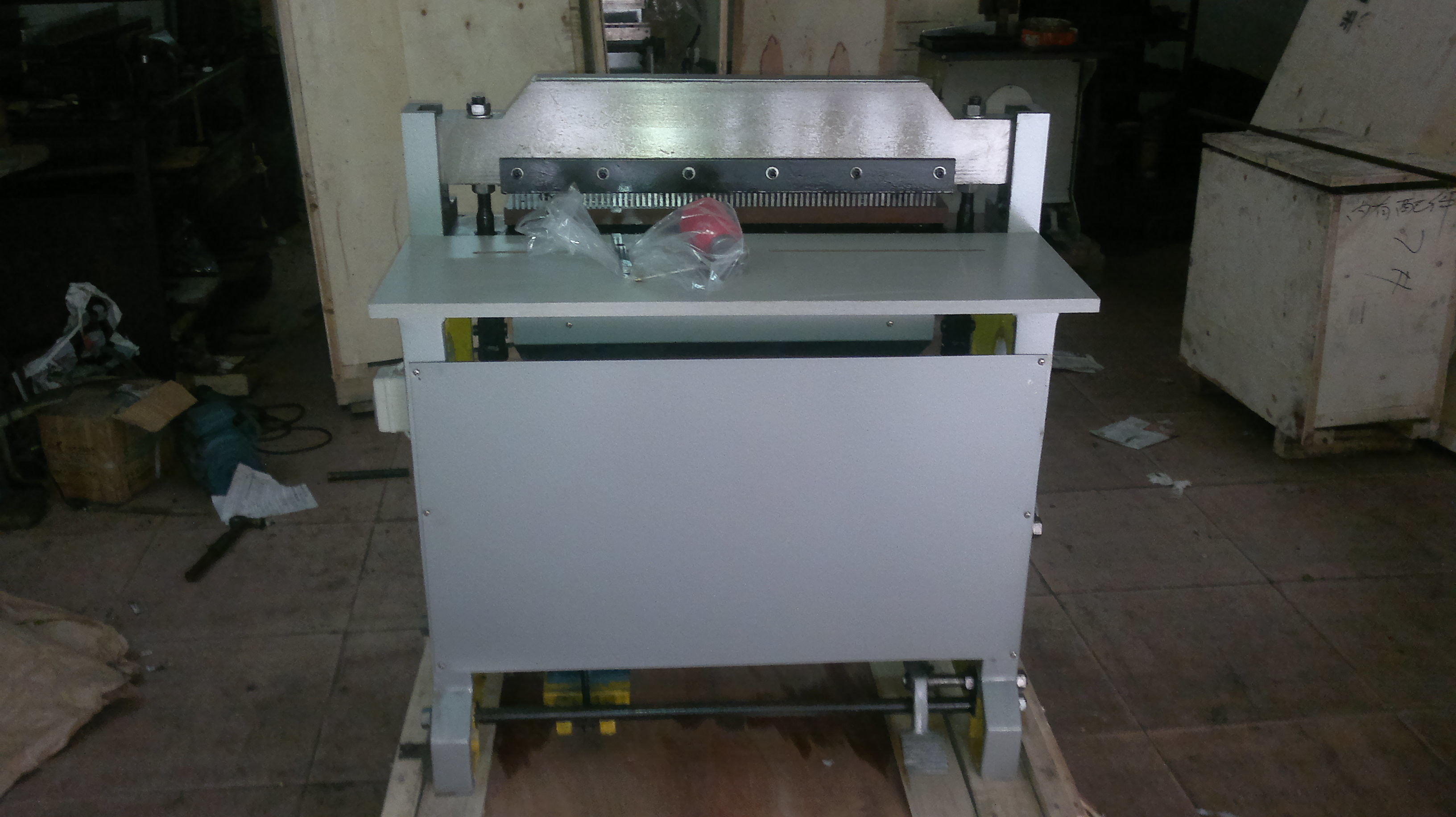SAP-610 Semi Automatic Paper Punching Machines